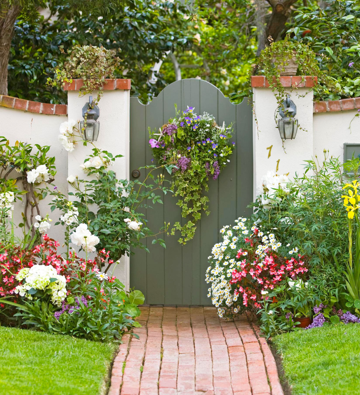 10 Garden Door Ideas to Enhance Your Outdoor Space
